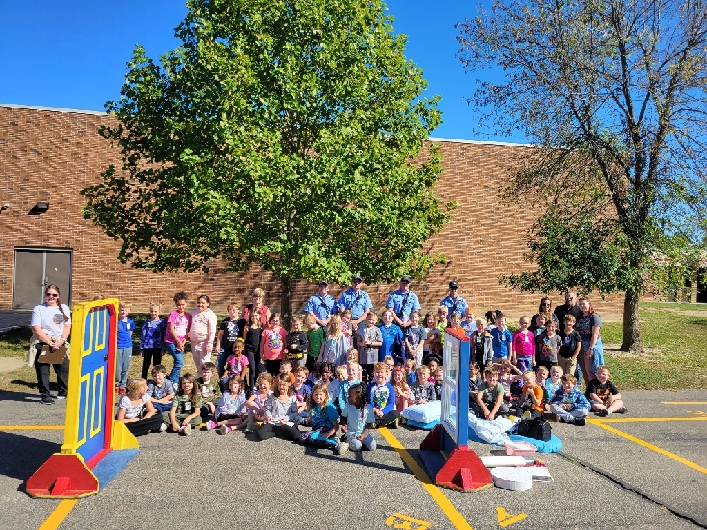 Live Feed | Carl Sandburg Elementary School